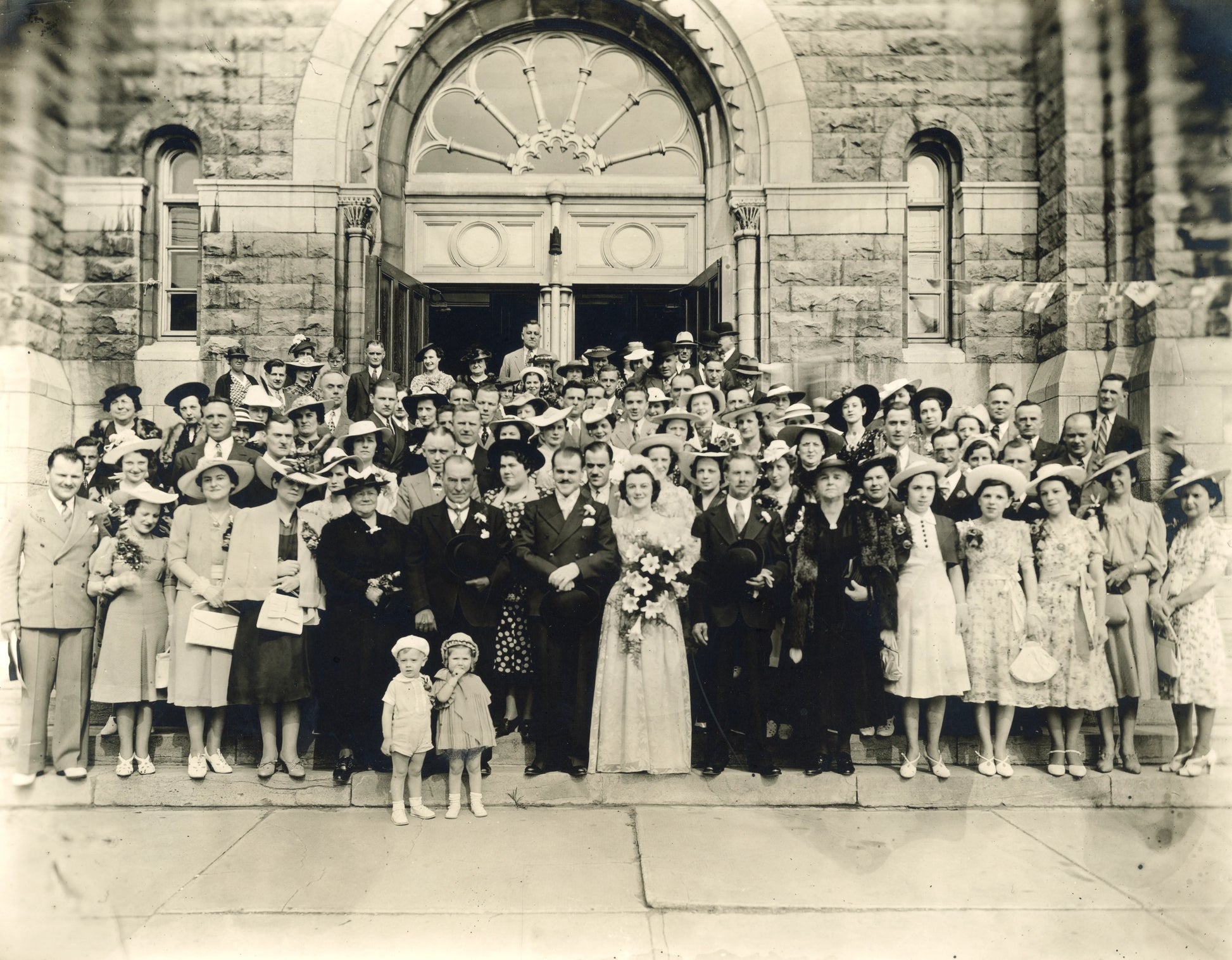 Mariage de Gérard Charbonneau et Régine Paré – Atelier d'histoire MHM